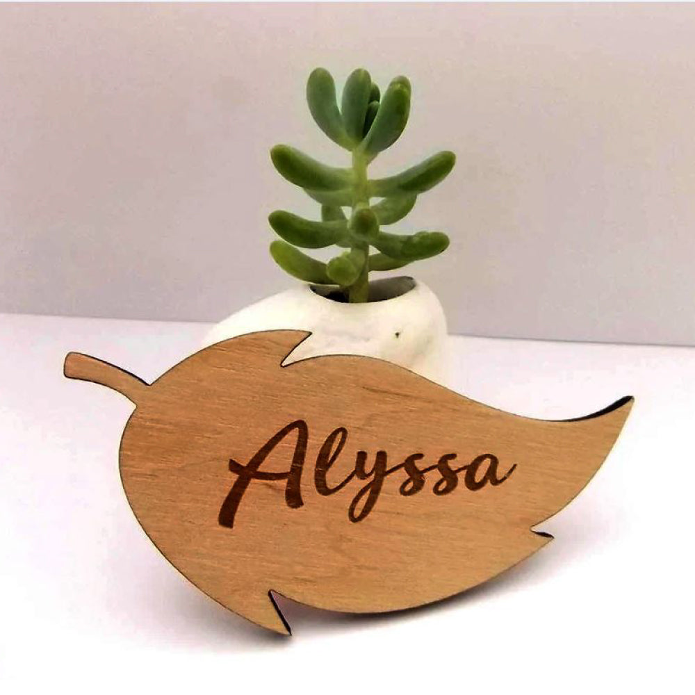 Personalised Leaf shaped wooden name place holders – Simply Wedding Favours
